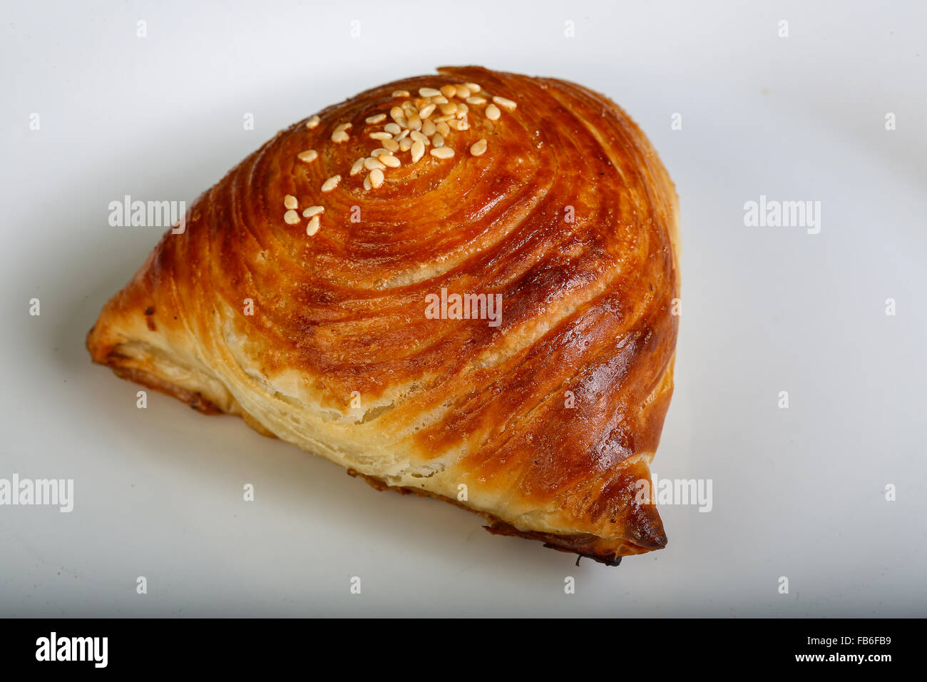 Uzbek traditional pastry - samsa with meat and spices Stock Photo - Alamy