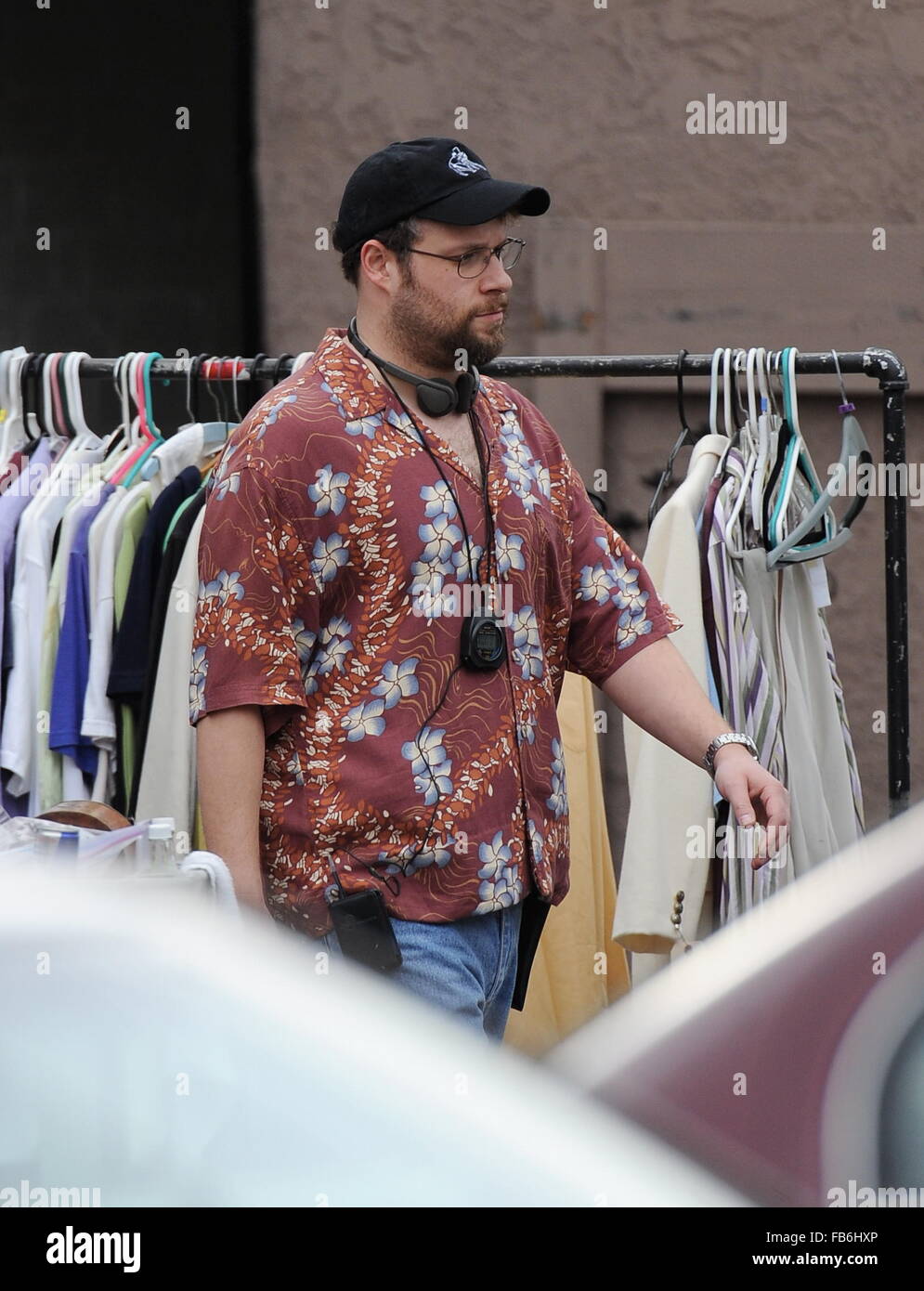 Actor James Franco shows off his incredible ripped abs while filming a ...