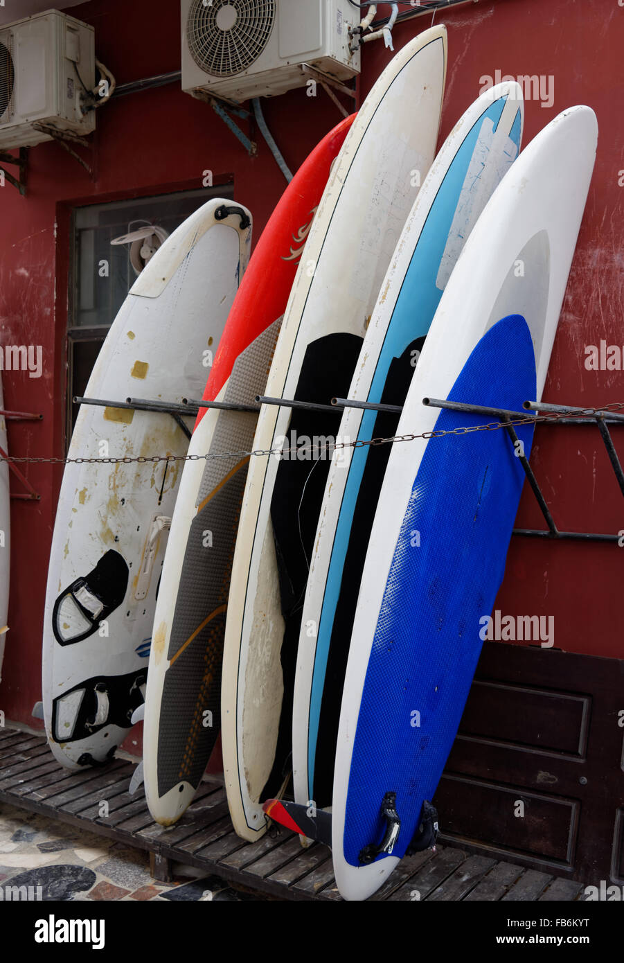 Standing surfing boards Stock Photo - Alamy