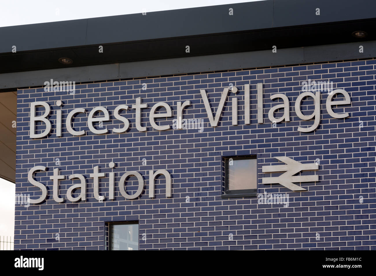 Bicester Village railway station, Oxfordshire, UK Stock Photo - Alamy