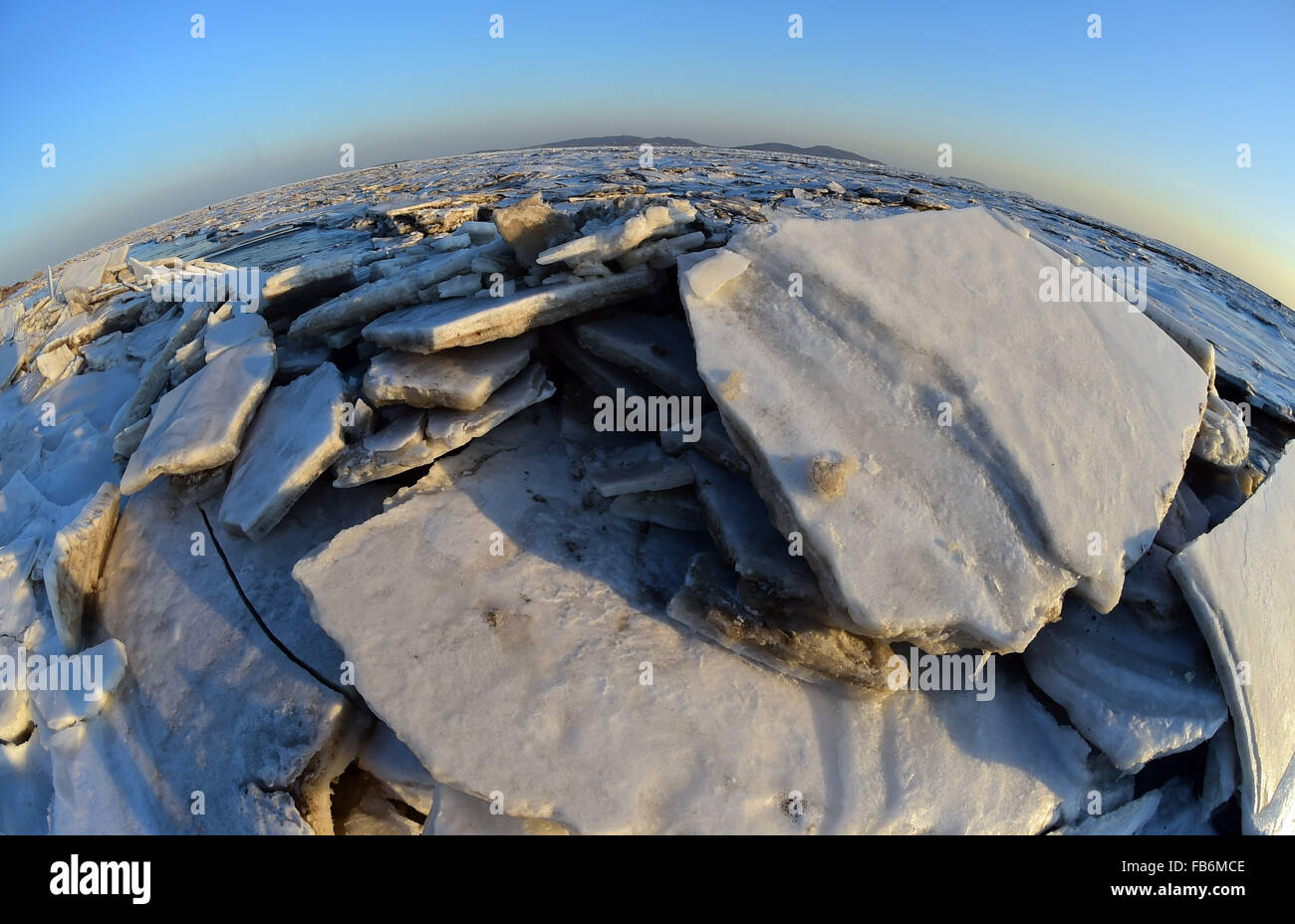 Xingcheng. 11th Jan, 2016. Photo taken on Jan. 11, 2016 shows the sea ...