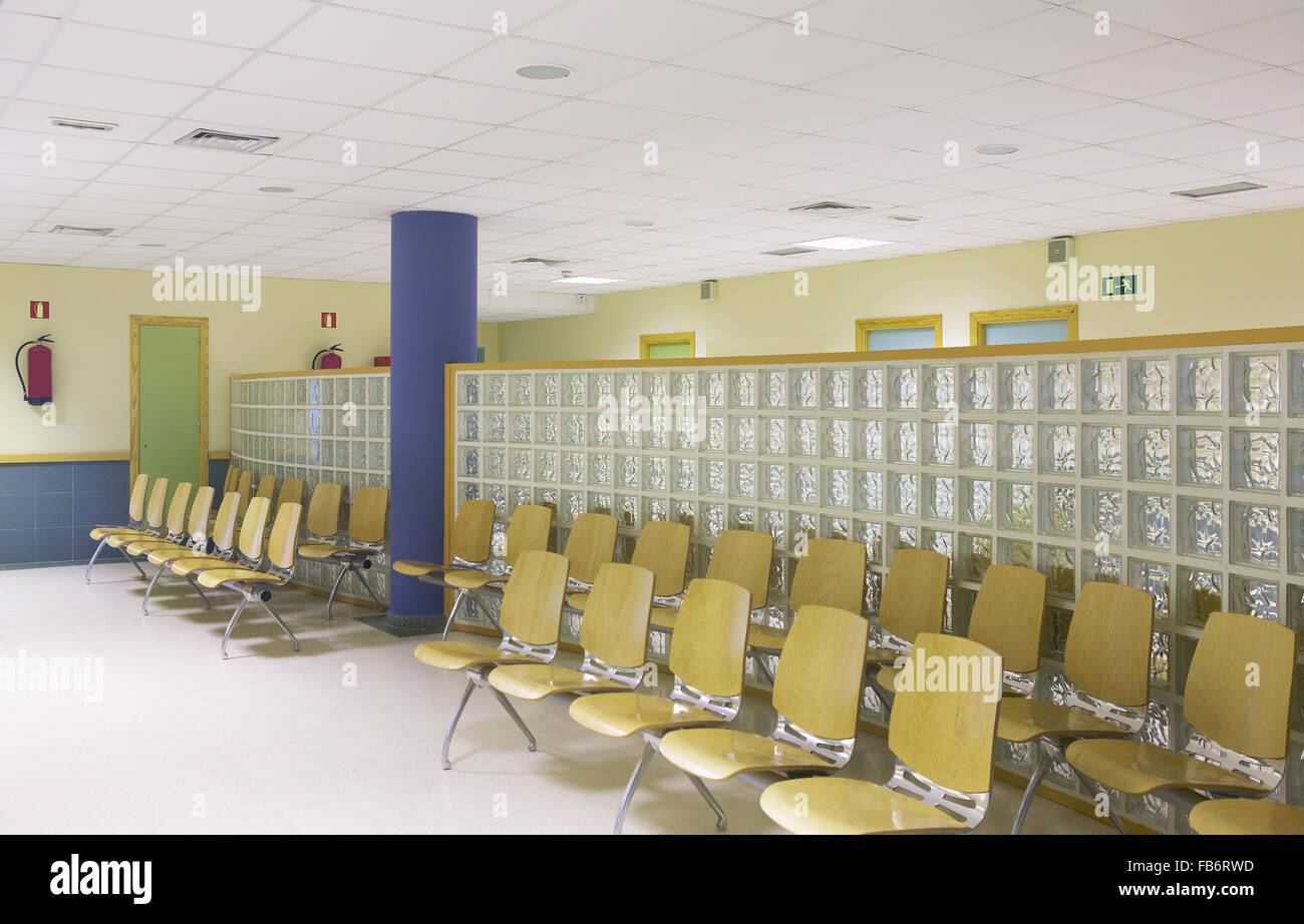 Emergency waiting area hi-res stock photography and images - Alamy