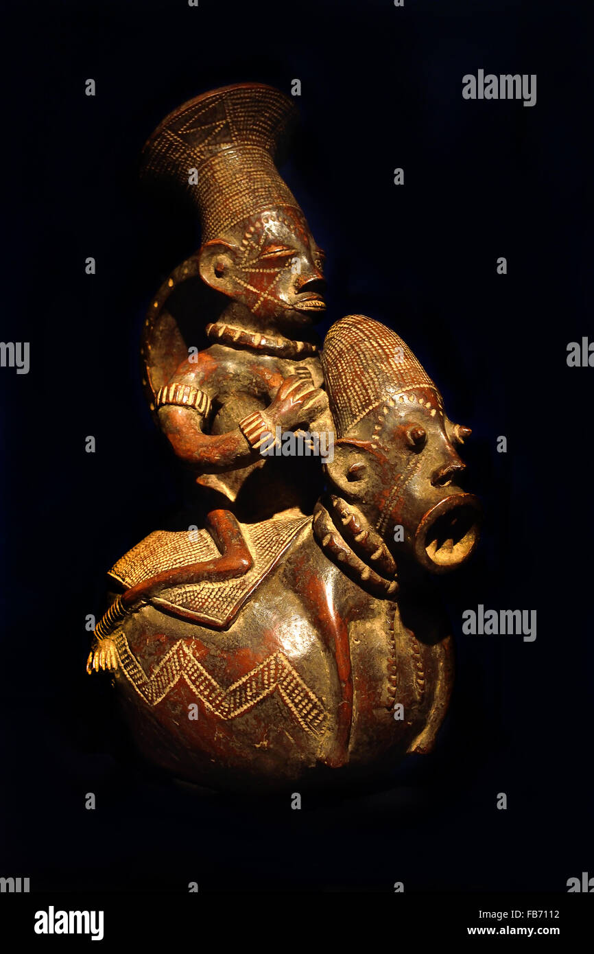 Mangbetu aristocrat vessel (Democratic Republic of Congo) 19th Century ...