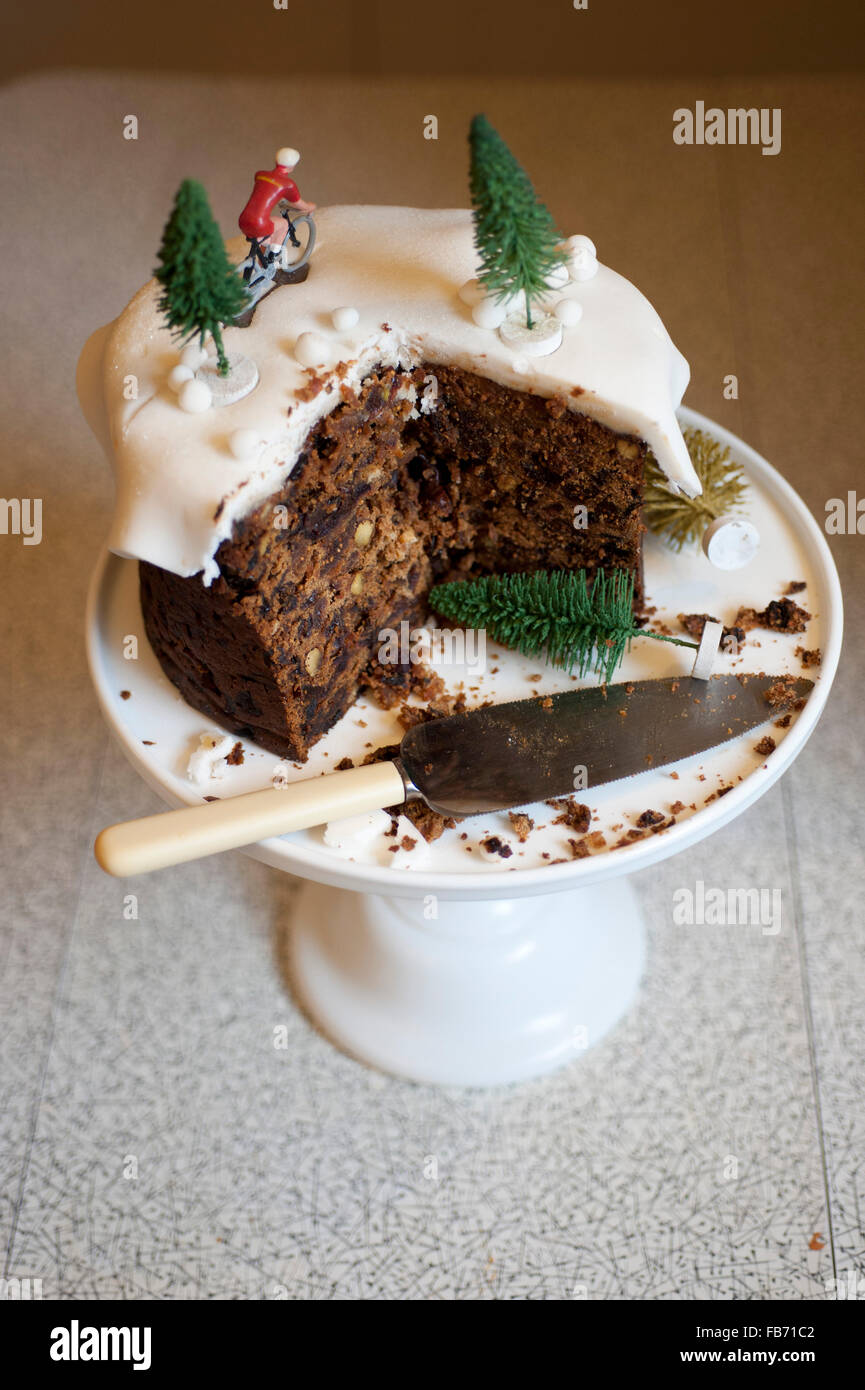 Leftover christmas cake hi-res stock photography and images - Alamy