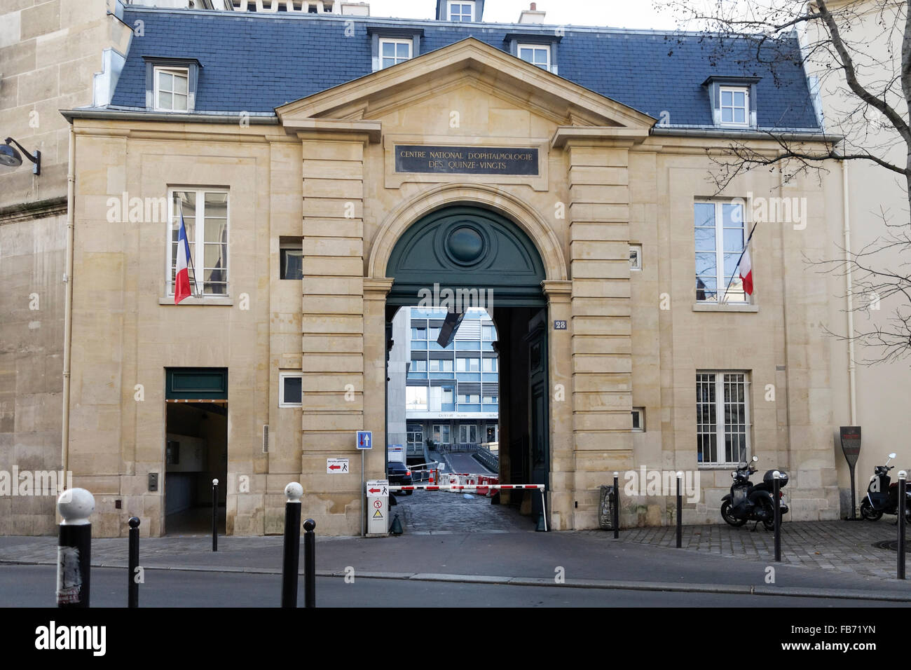 Hospitals paris hi-res stock photography and images - Alamy
