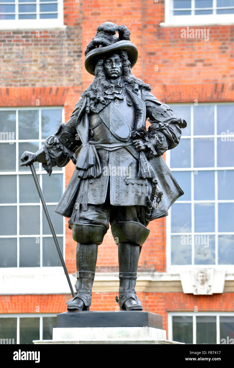 Statue of william iii hi-res stock photography and images - Alamy