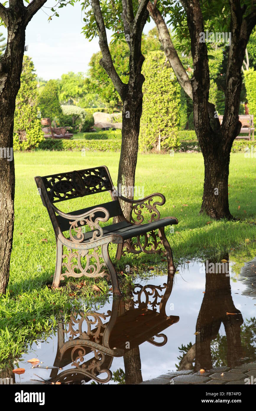 Bench in the Park Stock Photo - Alamy