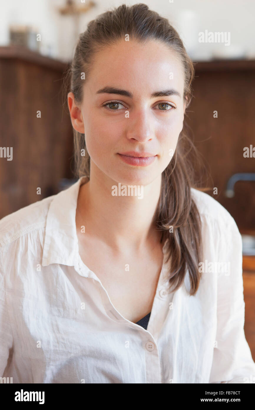 Portrait of young woman, close-up Stock Photo - Alamy Portrait of young woman, close-up Stock Photo - Alamy