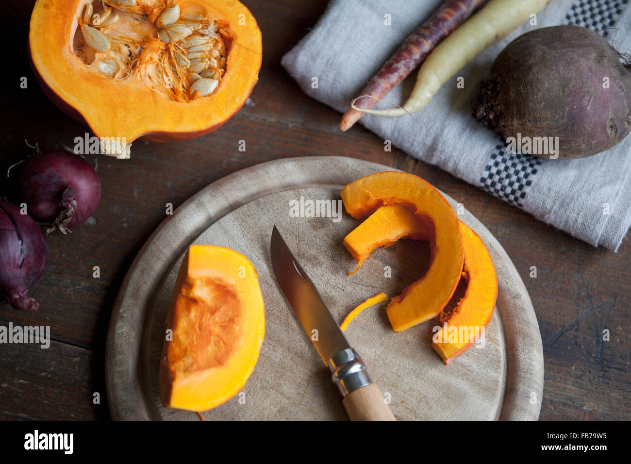 Sliced squash on cutting board Stock Photo - Alamy