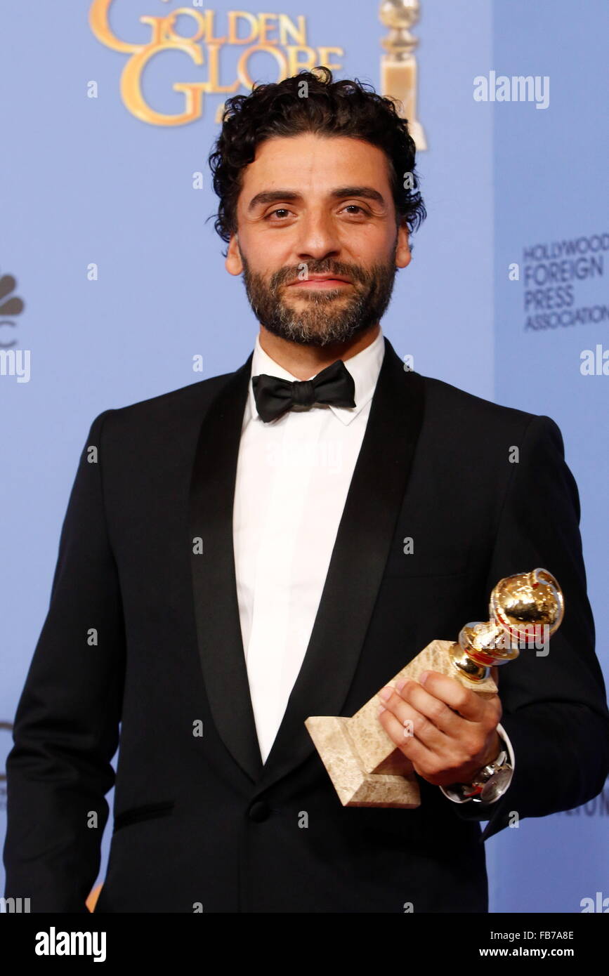 Actor oscar isaac poses in hi-res stock photography and images - Alamy