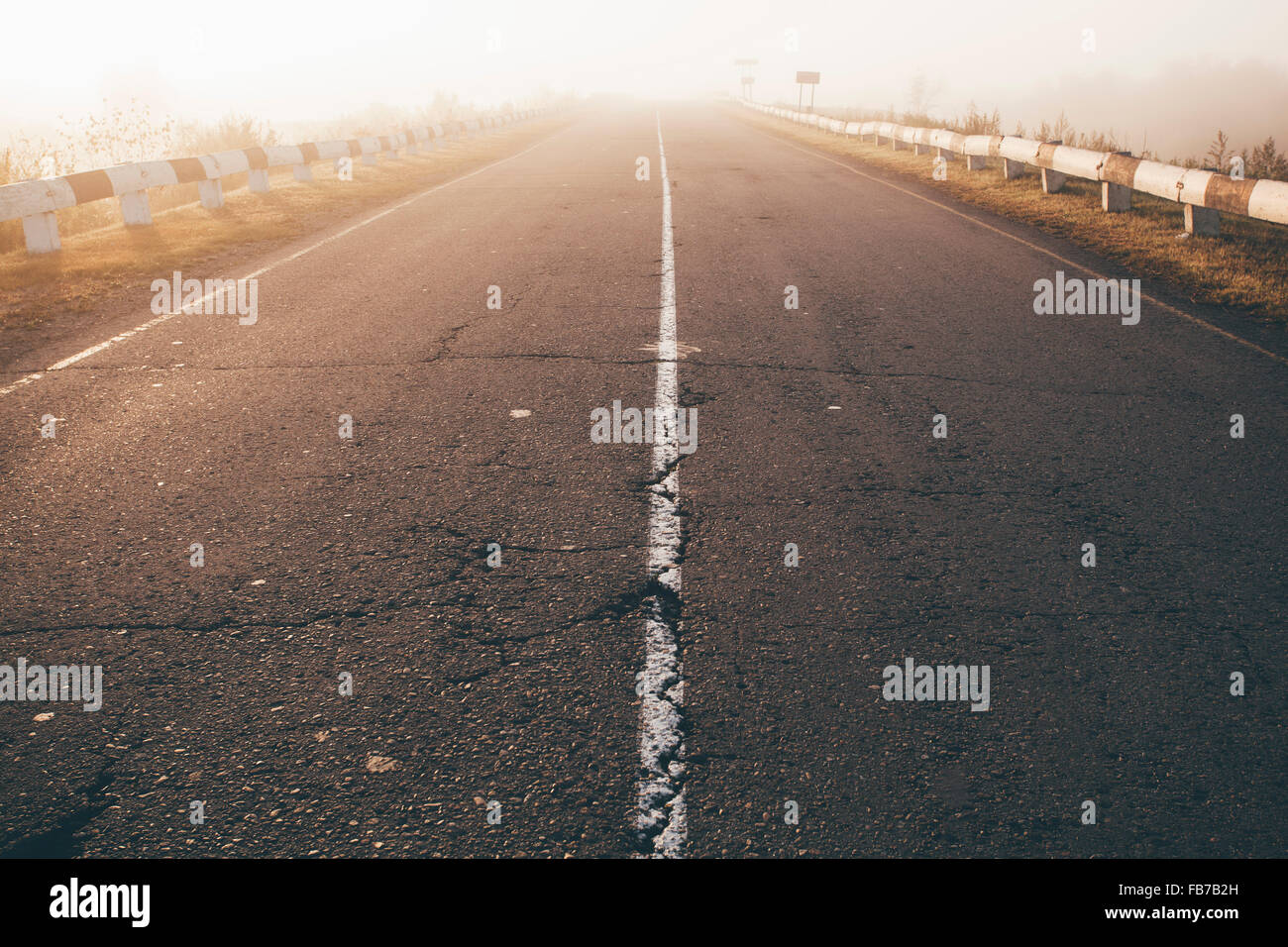 Perspective view asphalt road hi-res stock photography and images - Alamy