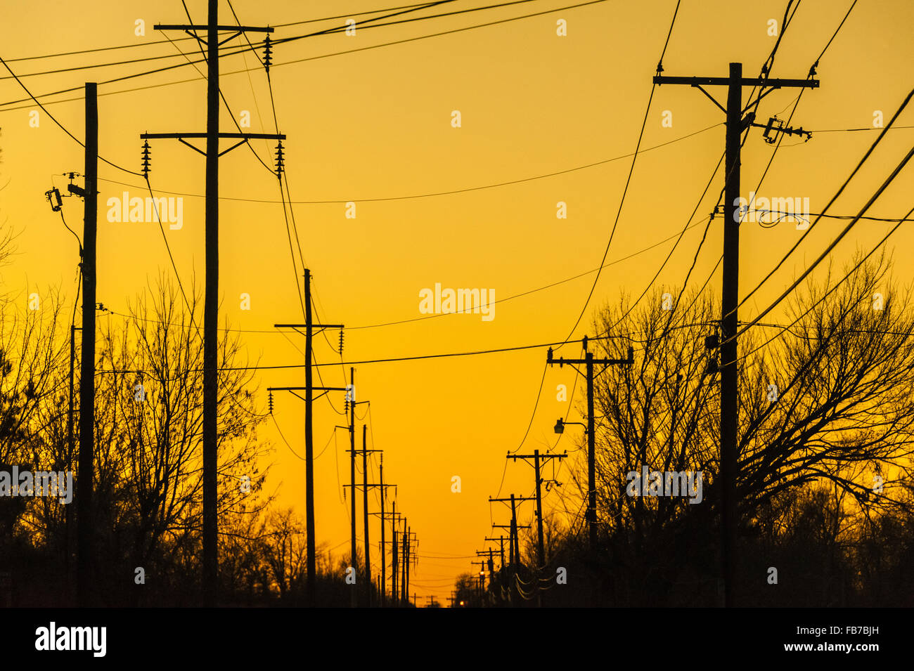 Telephone poles and wires hi-res stock photography and images - Alamy