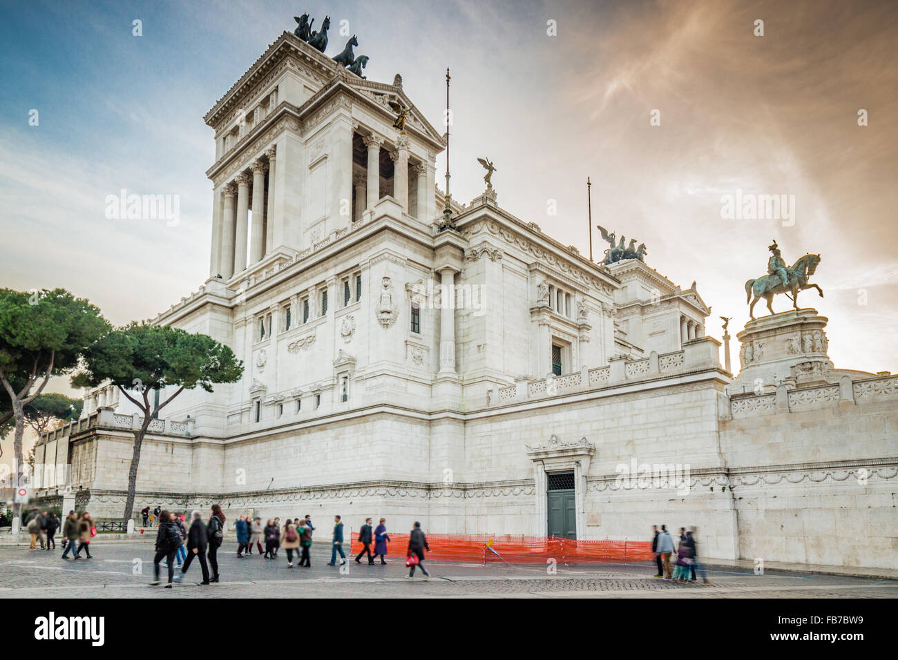 white imposing monument in rome Stock Photo - Alamy