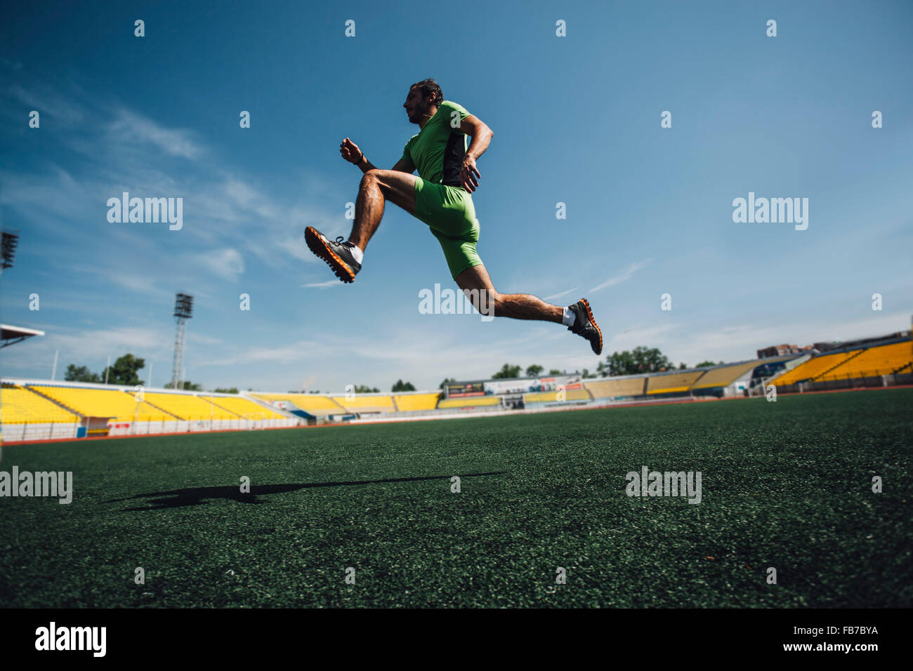 Athlete running hi-res stock photography and images - Alamy
