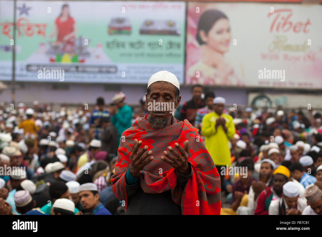 DHAKA, BANGLADESH 10th January 2016: Bangladeshi Muslim devotees attend ...