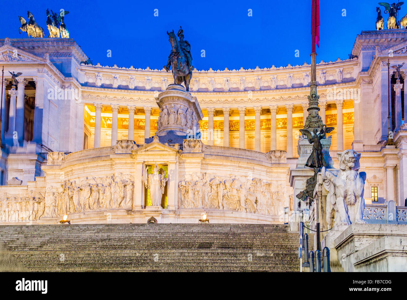 white imposing monument in rome Stock Photo - Alamy