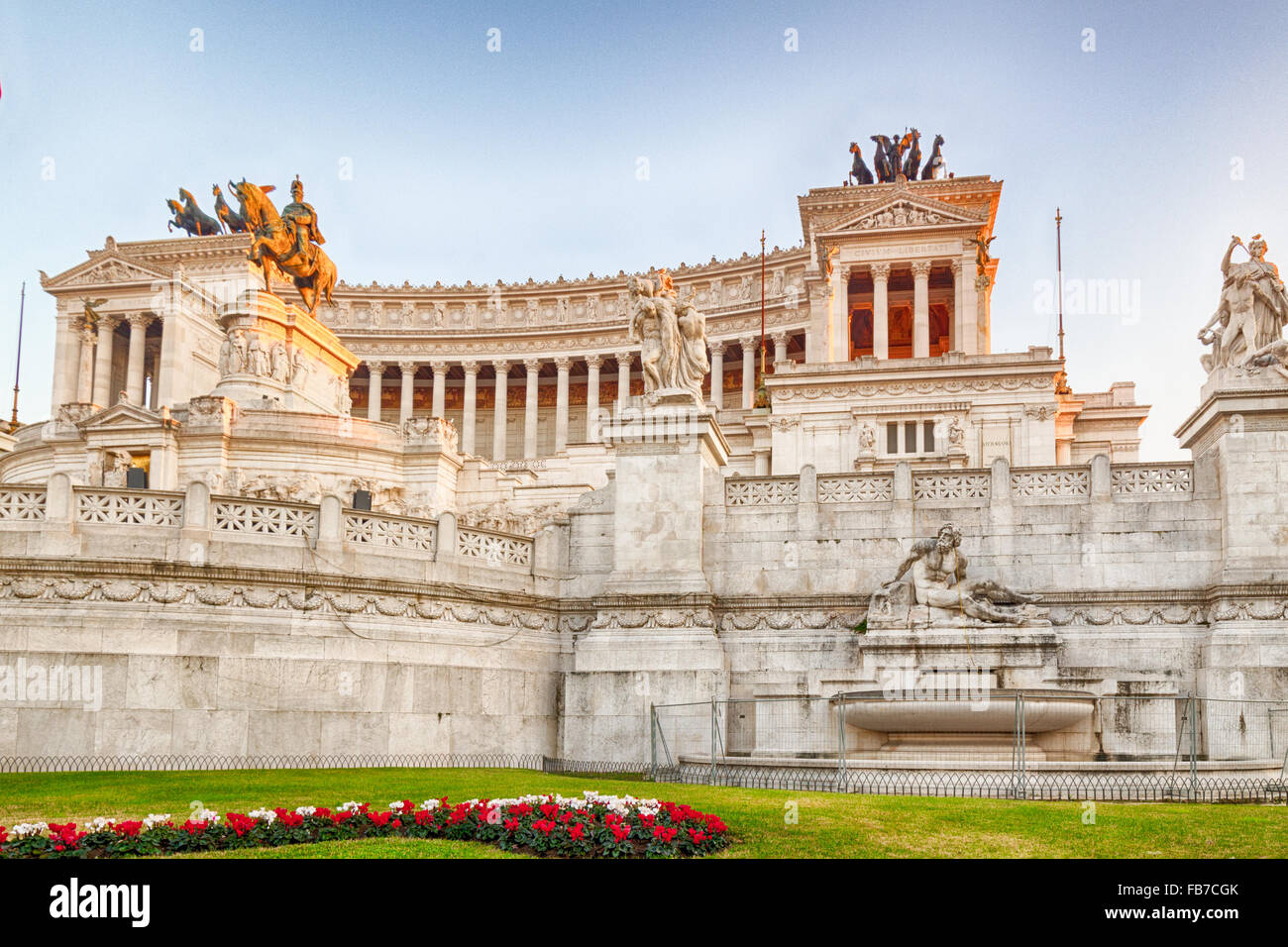 white imposing monument in rome Stock Photo - Alamy