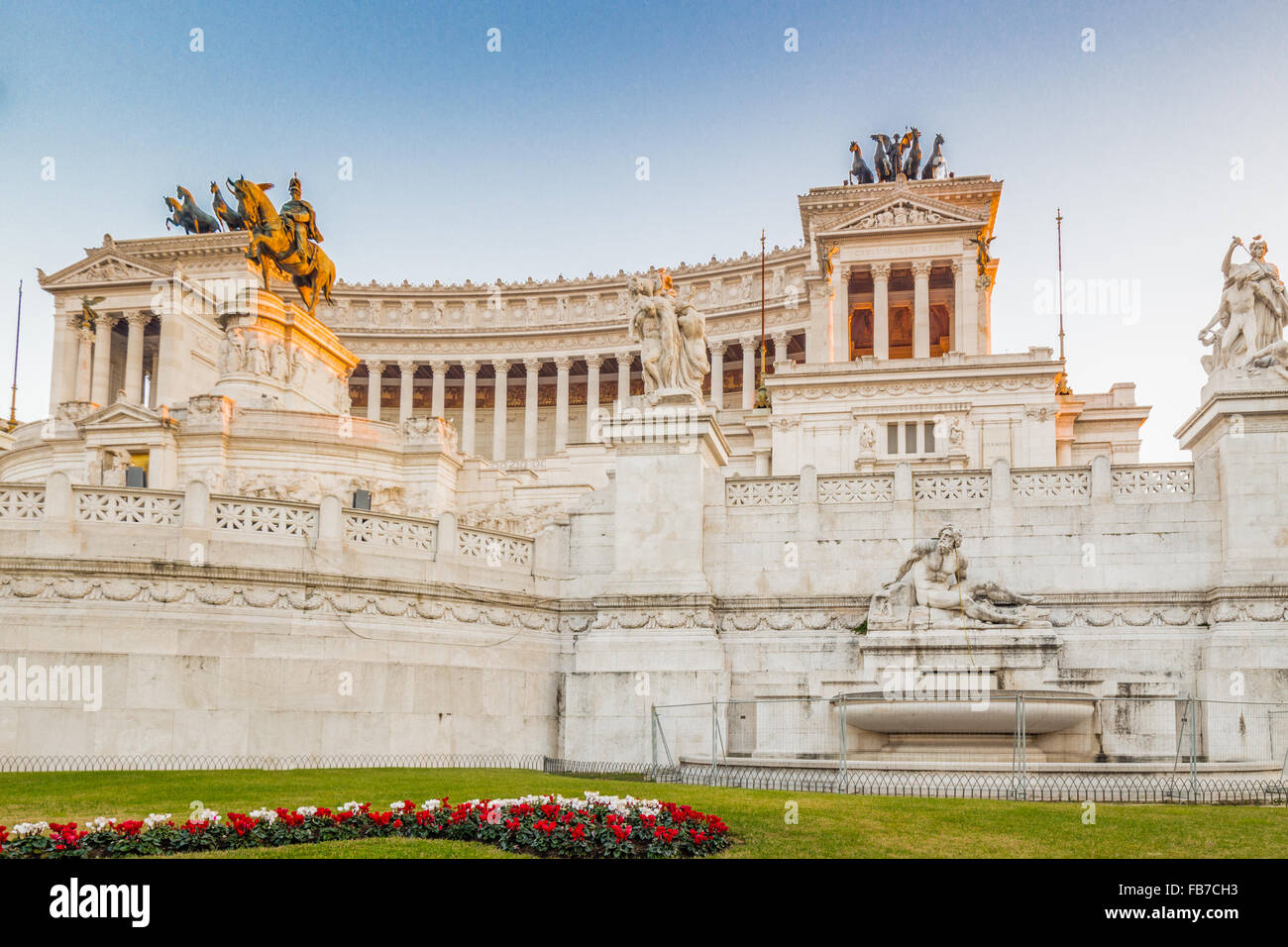 white imposing monument in rome Stock Photo - Alamy