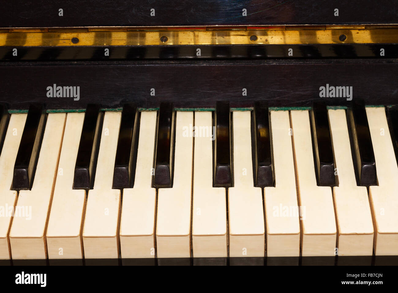 Vintage keyboard piano hi-res stock photography and images - Alamy