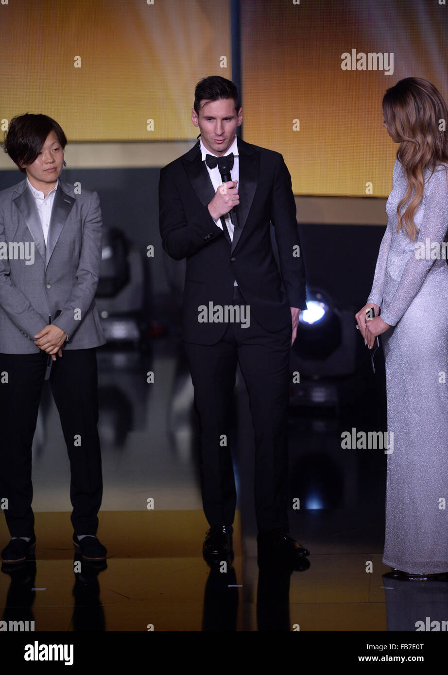 Lionel messi 2016 award hi-res stock photography and images - Alamy