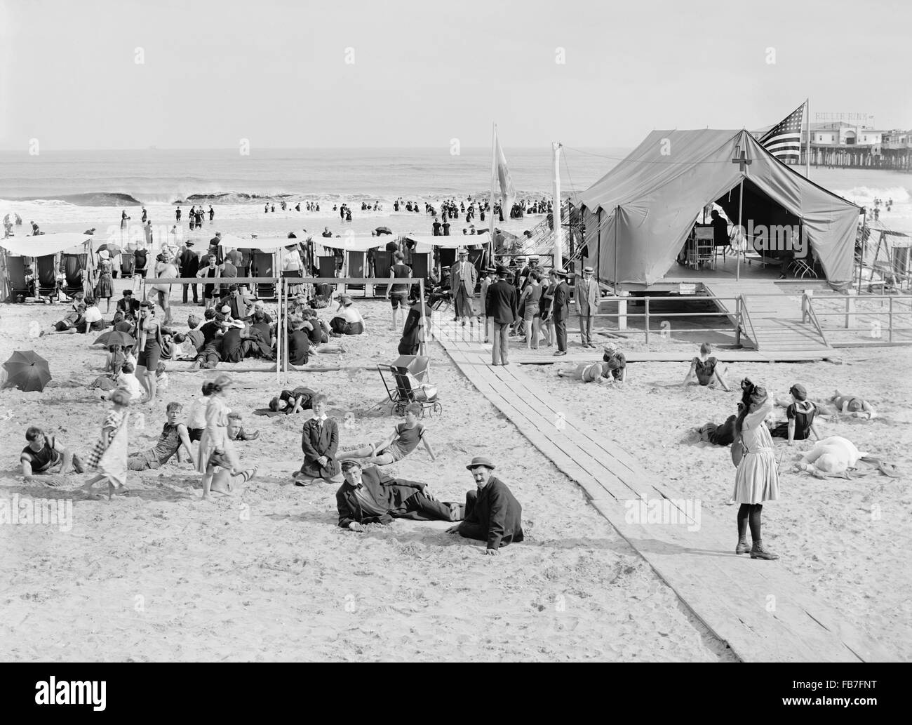 First aid tent hi-res stock photography and images - Alamy