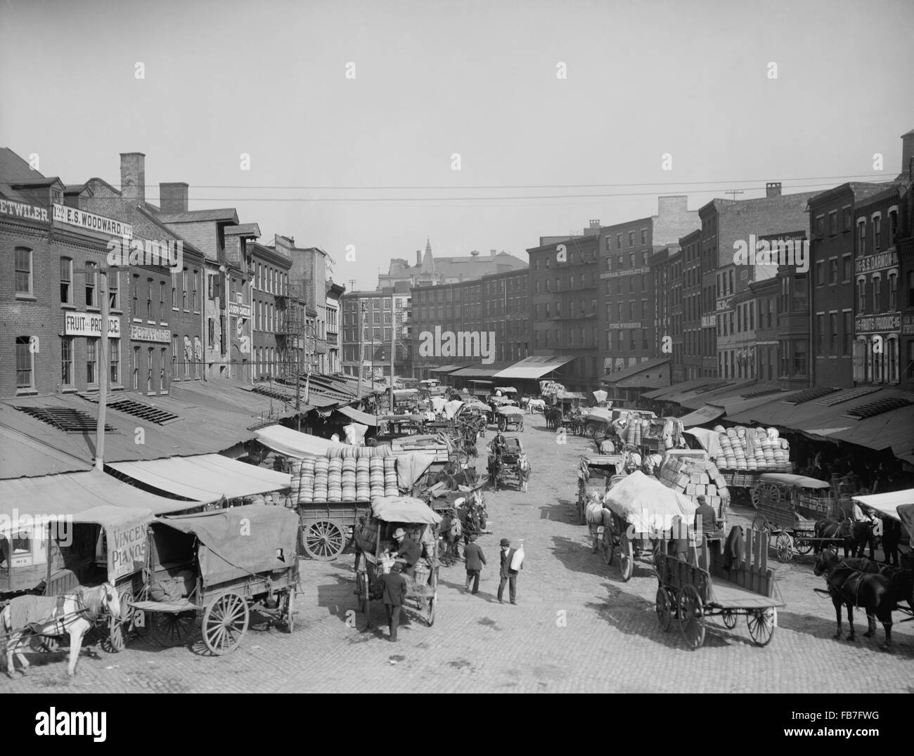 Street Scene, Dock Street, Philadelphia, Pennsylvania, USA, circa 1908 ...