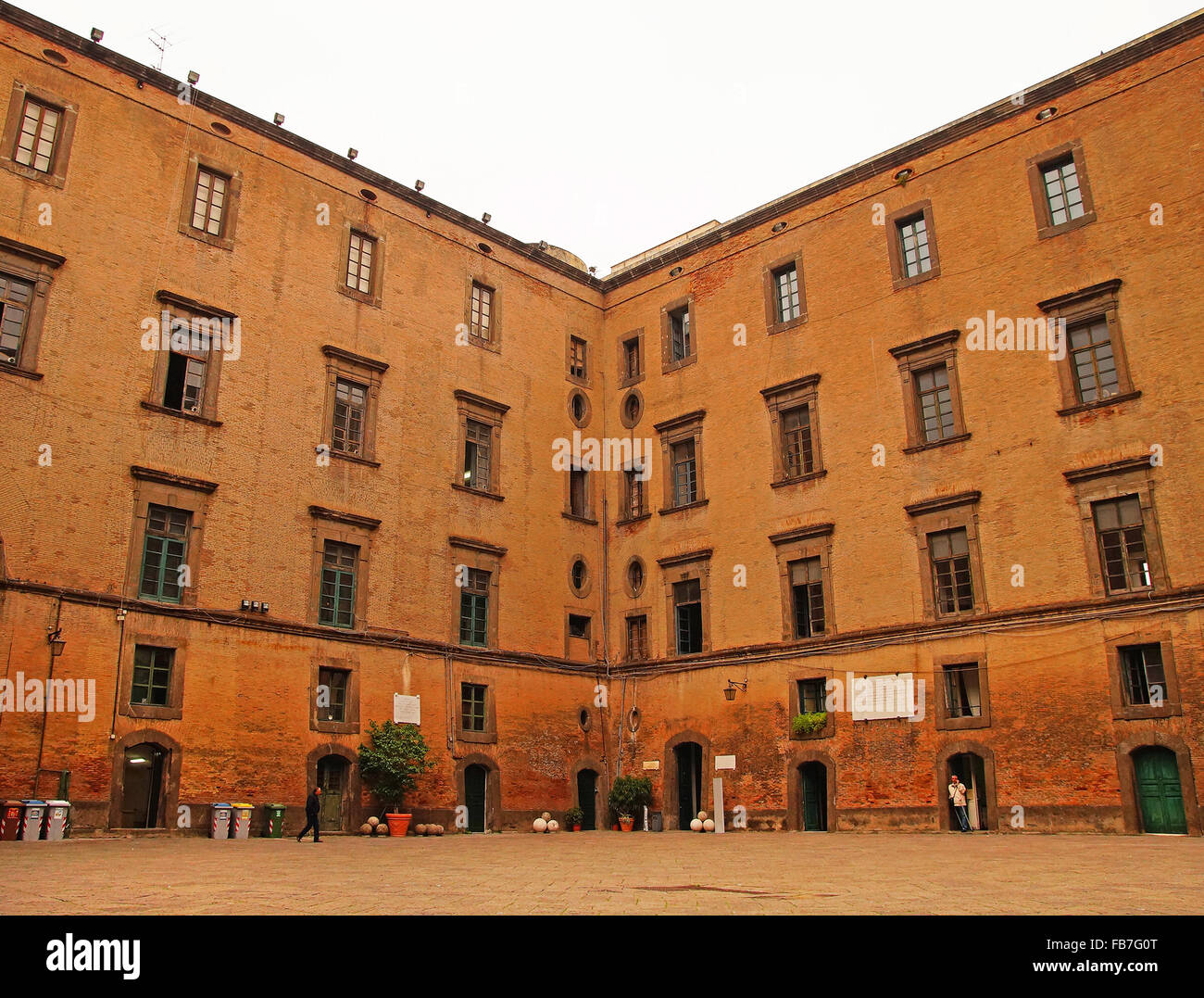 Castel nuovo courtyard hi-res stock photography and images - Alamy