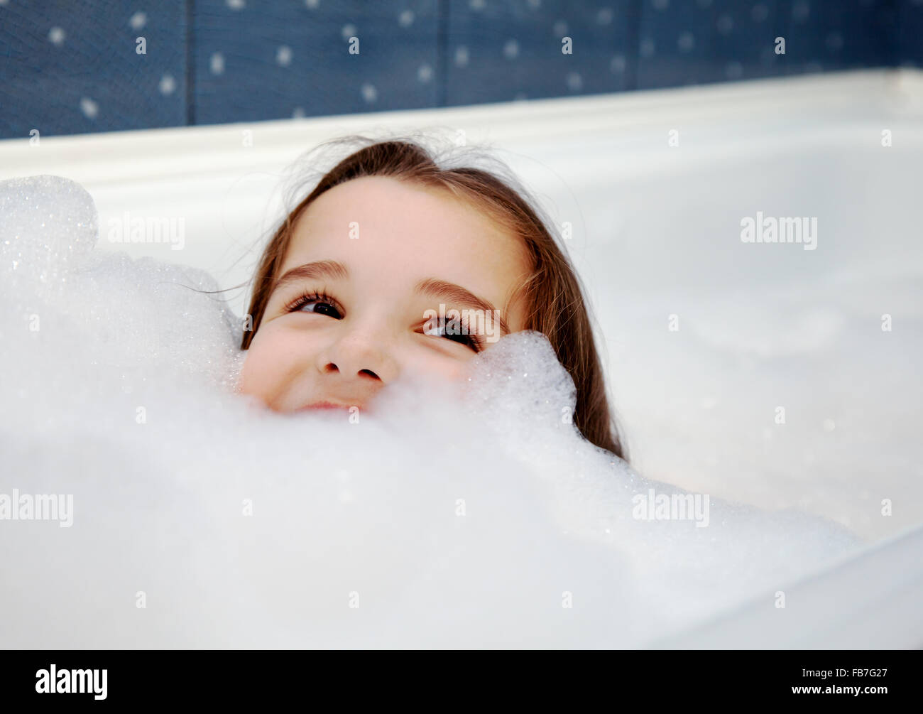 little smiling girl washing in bath closeup Stock Photo - Alamy