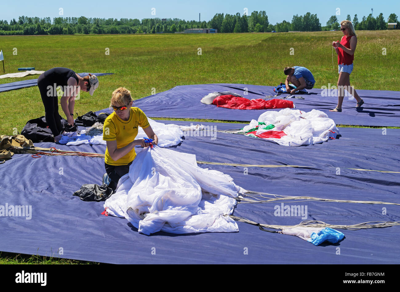 Parachutists - 2015.Packing of parachute Stock Photo - Alamy