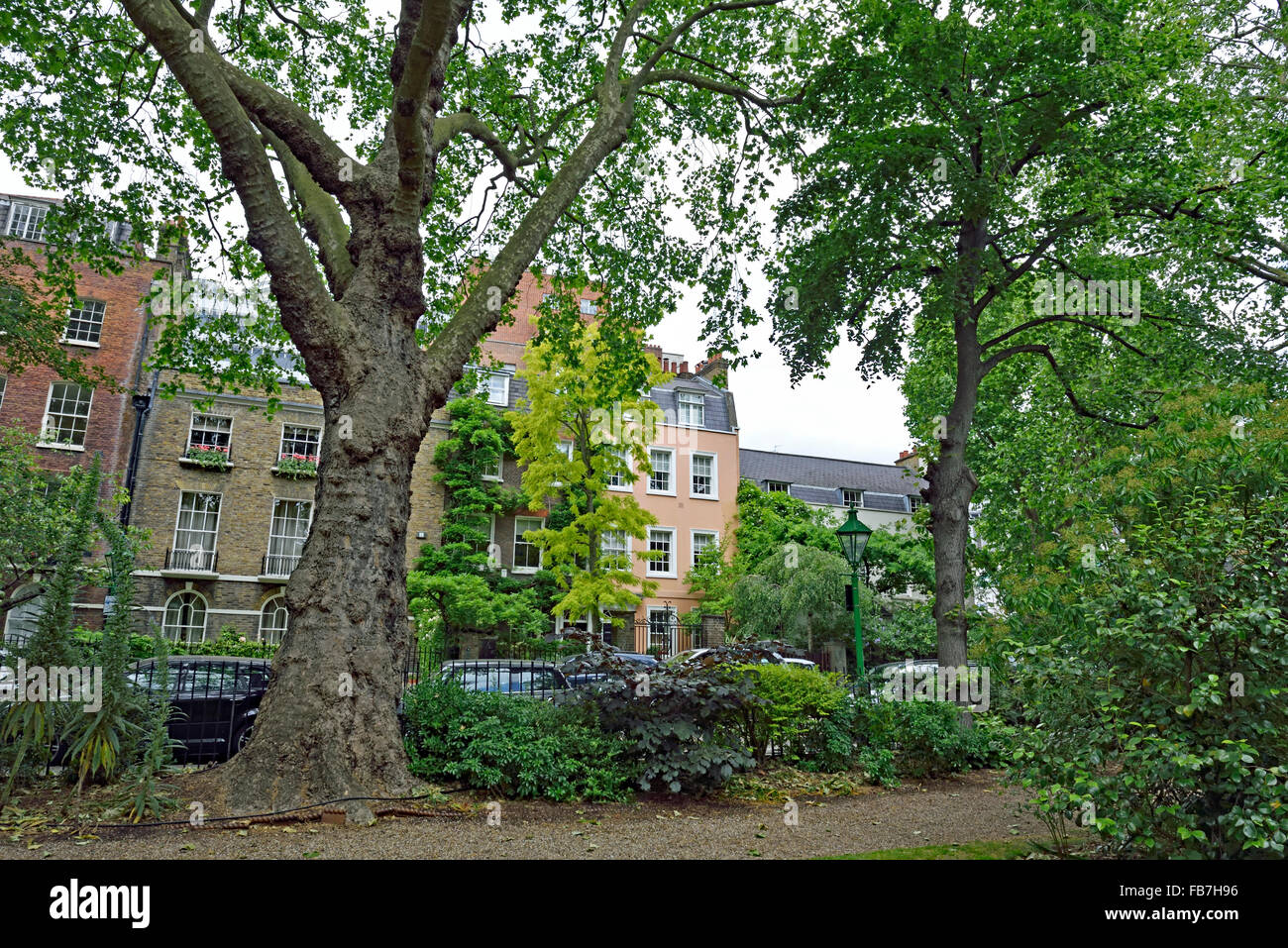 Kensington garden square hi-res stock photography and images - Alamy