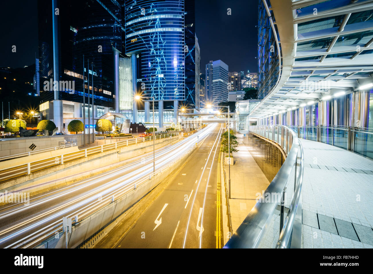 Road night walkway hi-res stock photography and images - Alamy