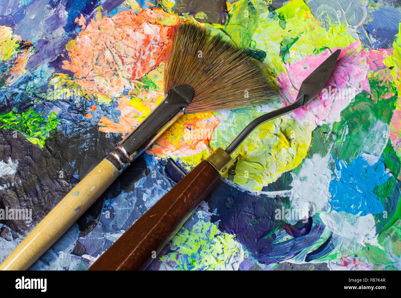 Art tools set, brush and knife Stock Photo - Alamy