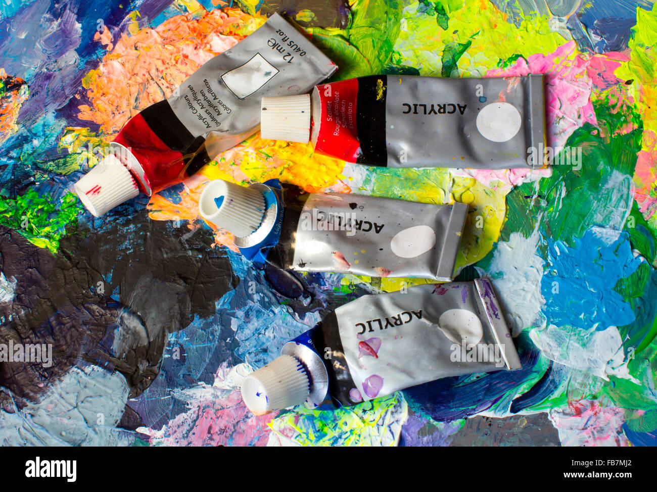 Tubes of paint hi-res stock photography and images - Alamy