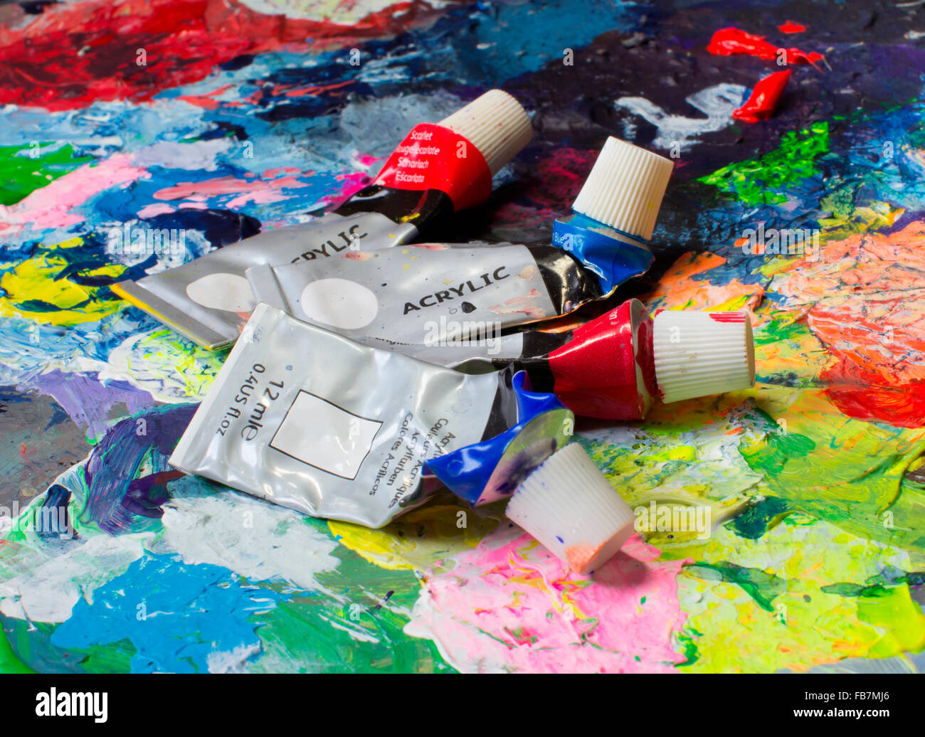 Tubes of paint hi-res stock photography and images - Alamy