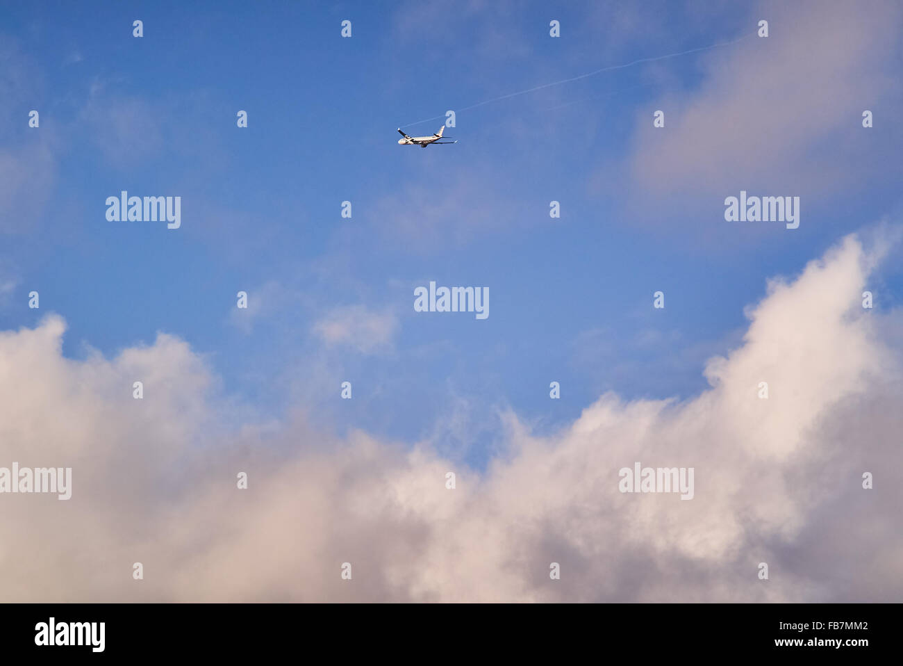 Airplane flight through clouds hi-res stock photography and images - Alamy