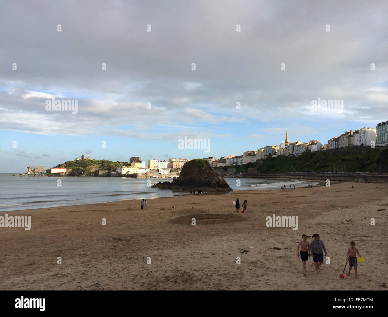 Tenby seafront hi-res stock photography and images - Alamy