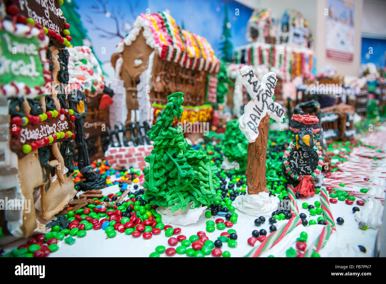 New York, USA. 10th January, 2016. The last day of the Gingerbread Line ...