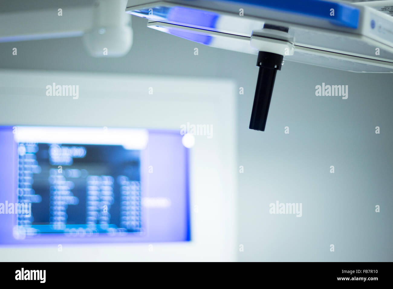 Hospital surgery emergency operating room lighting equipment photo ...