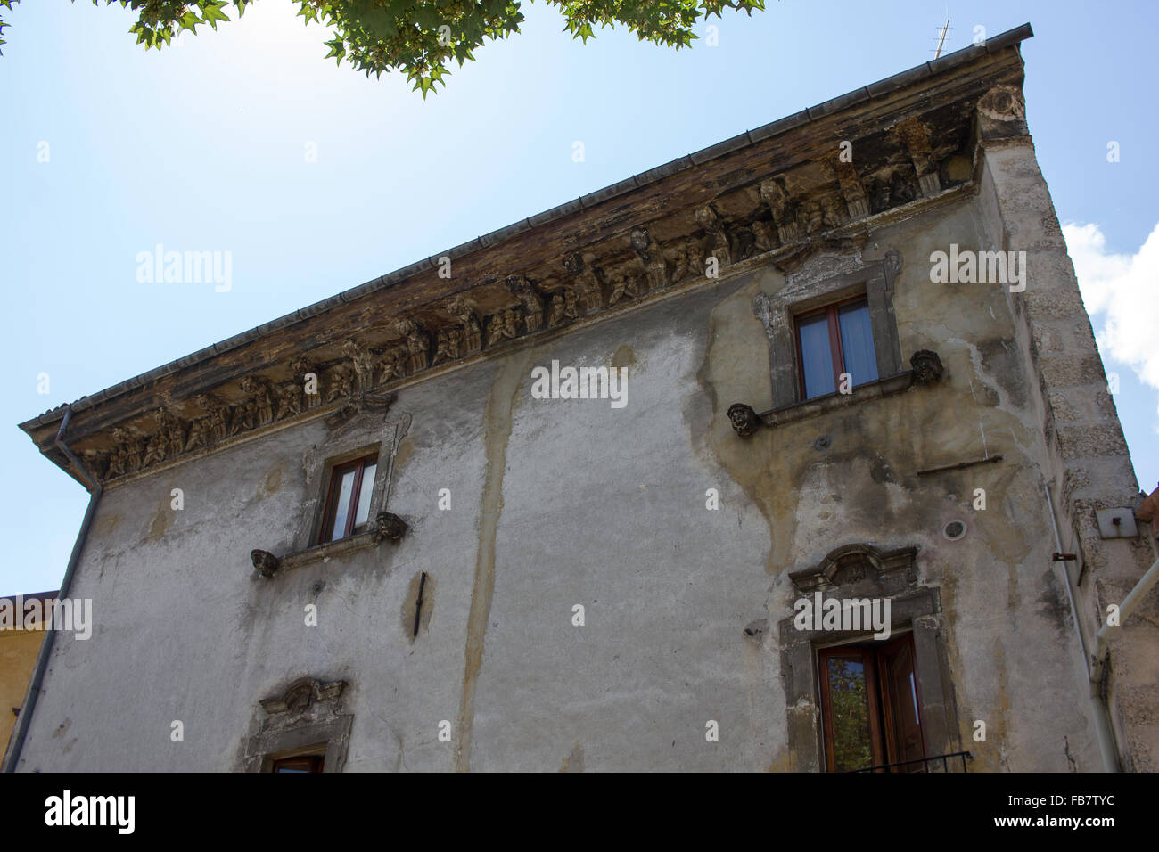 Italy-Abruzzo-Scanno-old house with friezeon top Stock Photo - Alamy