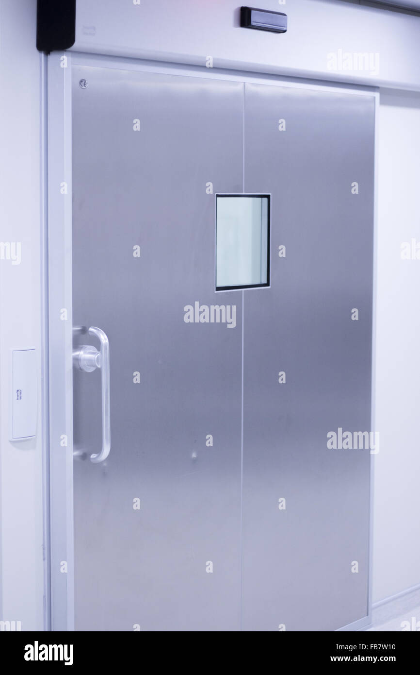 Sterile hospital doors hi-res stock photography and images - Alamy