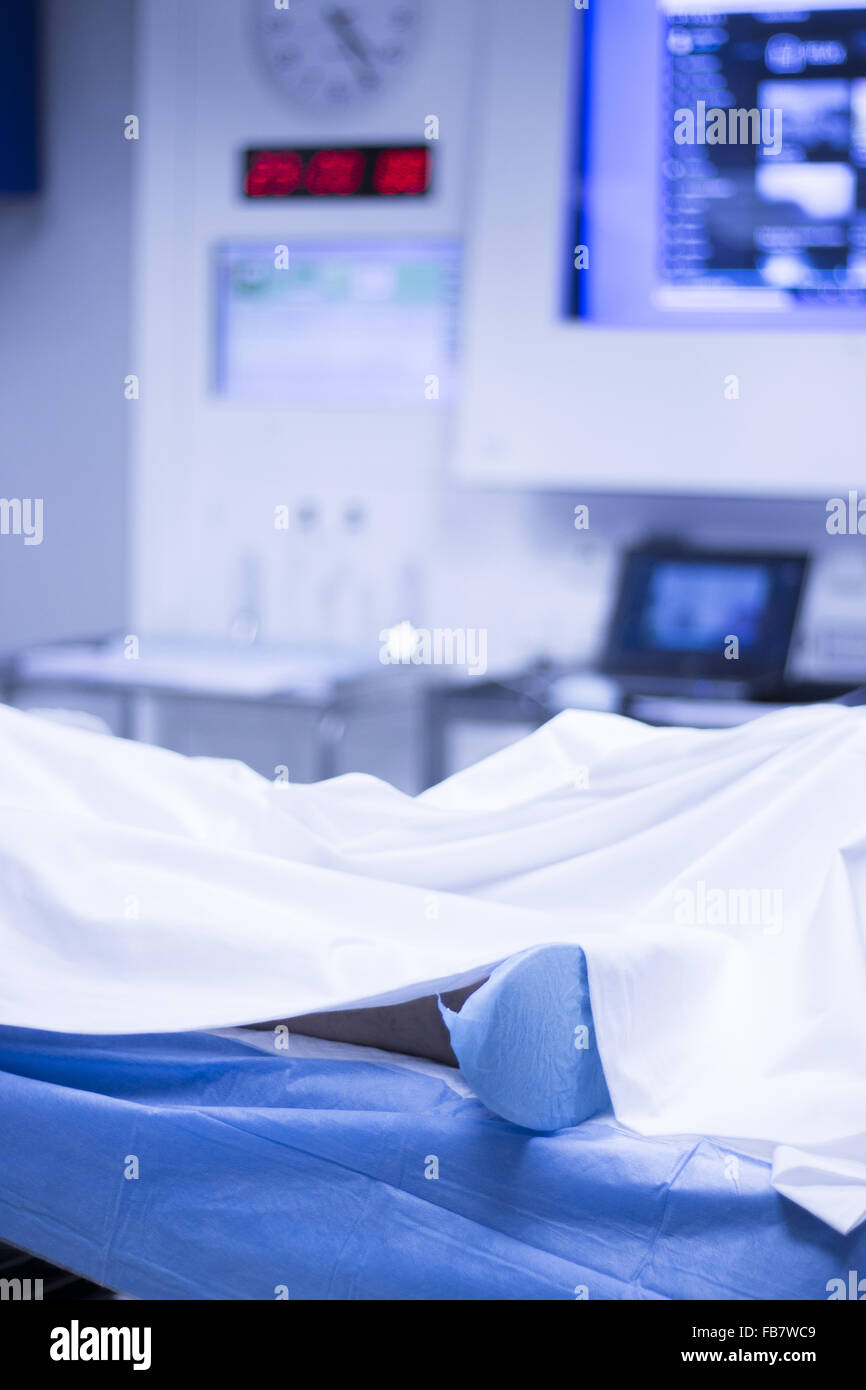 Hospital surgery emergency operating room bed photo Stock Photo - Alamy