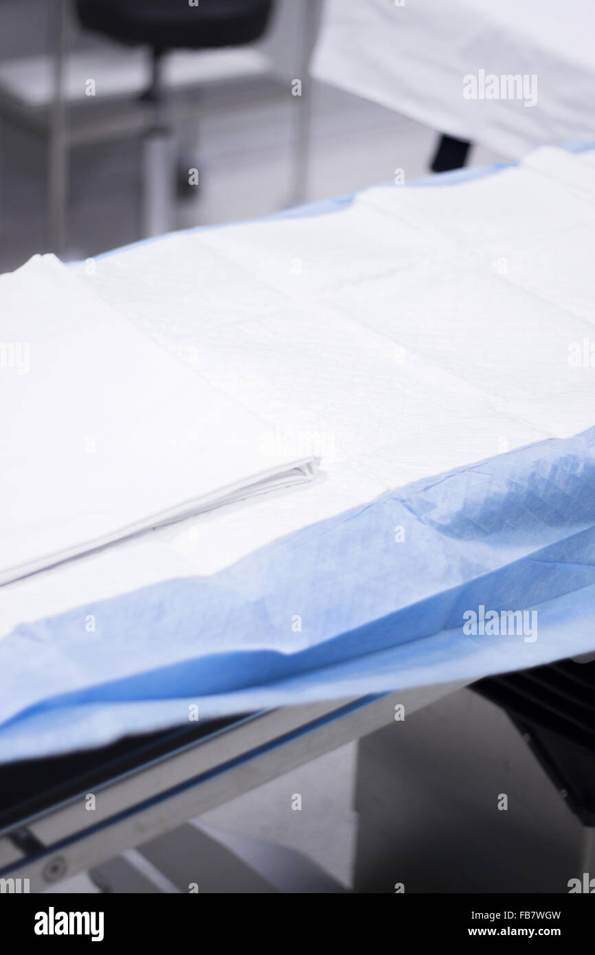 Hospital surgery emergency operating room bed photo Stock Photo - Alamy