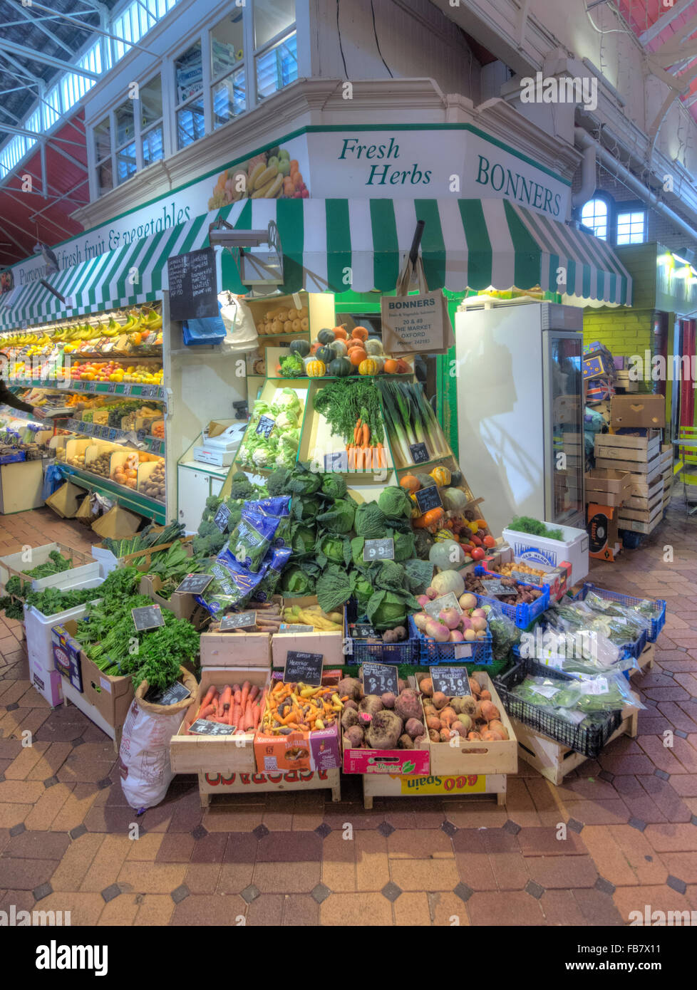 Oxford Covered Market. Historic Market, Indoor market greengrocer Stock ...