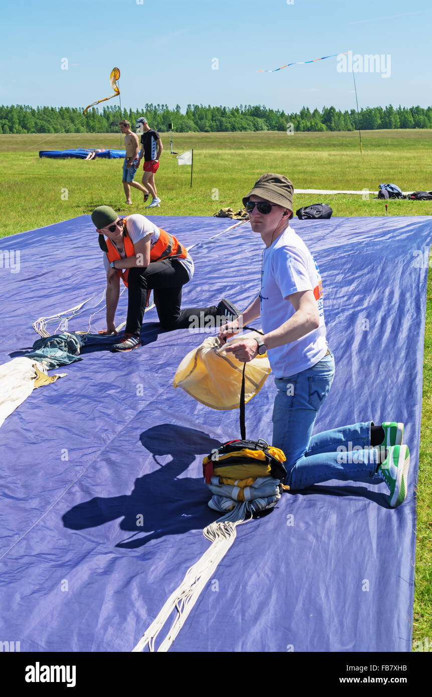 Parachutists - 2015.Packing of parachute Stock Photo - Alamy