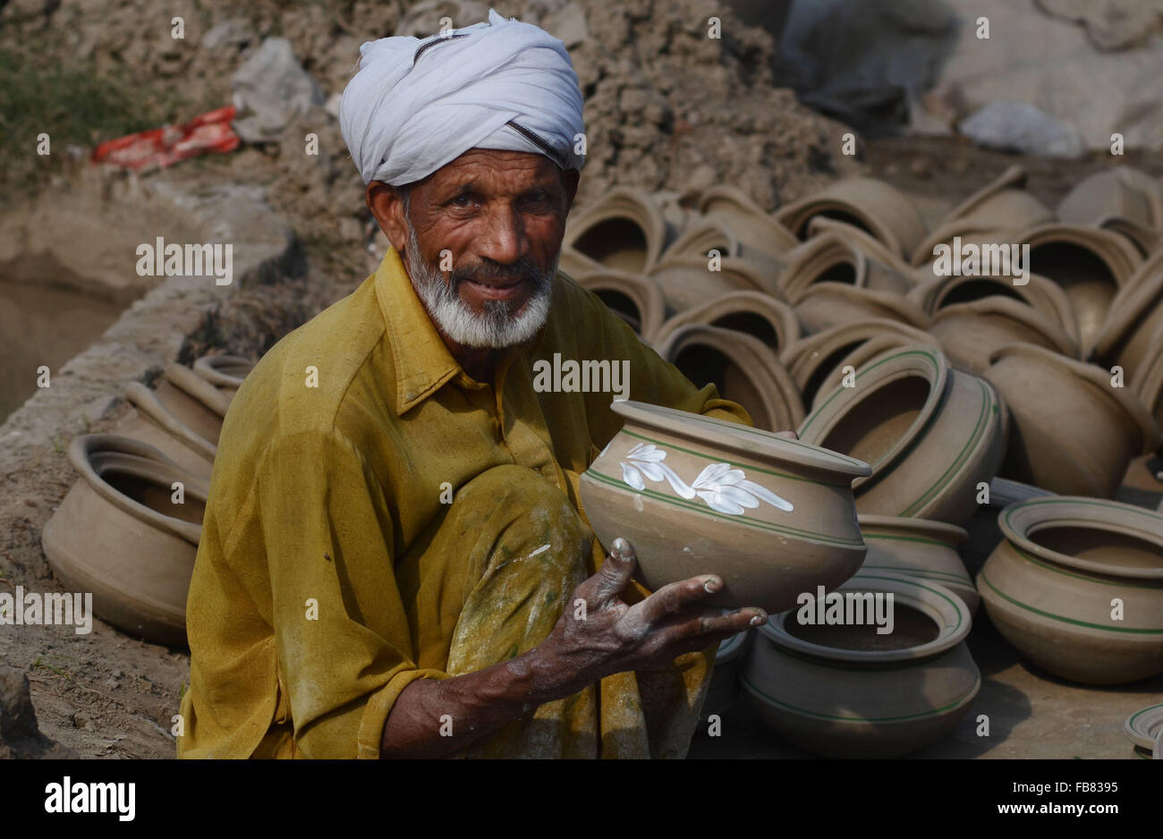 Pottery in pakistan hi-res stock photography and images - Alamy