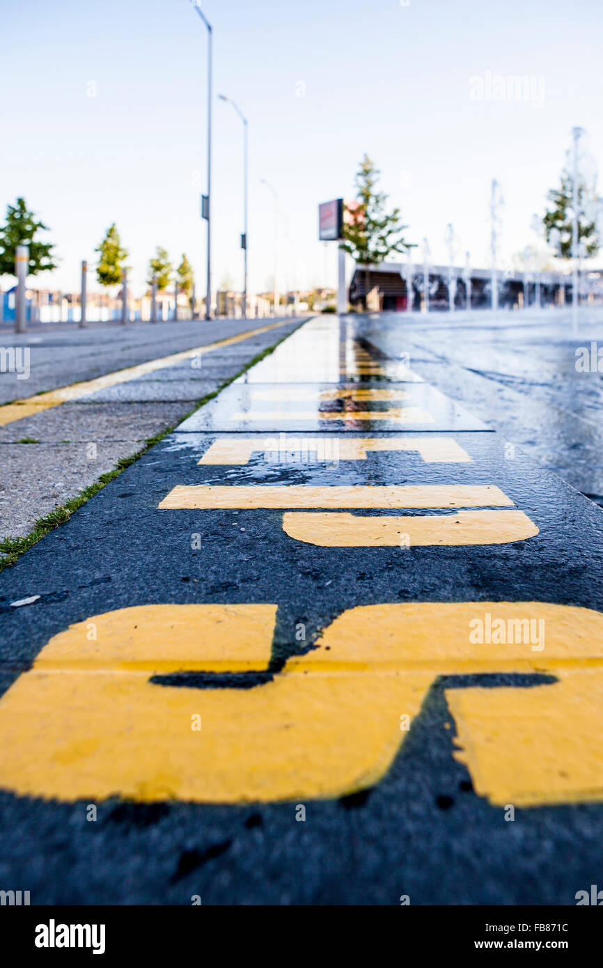 Swindon sign hi-res stock photography and images - Alamy