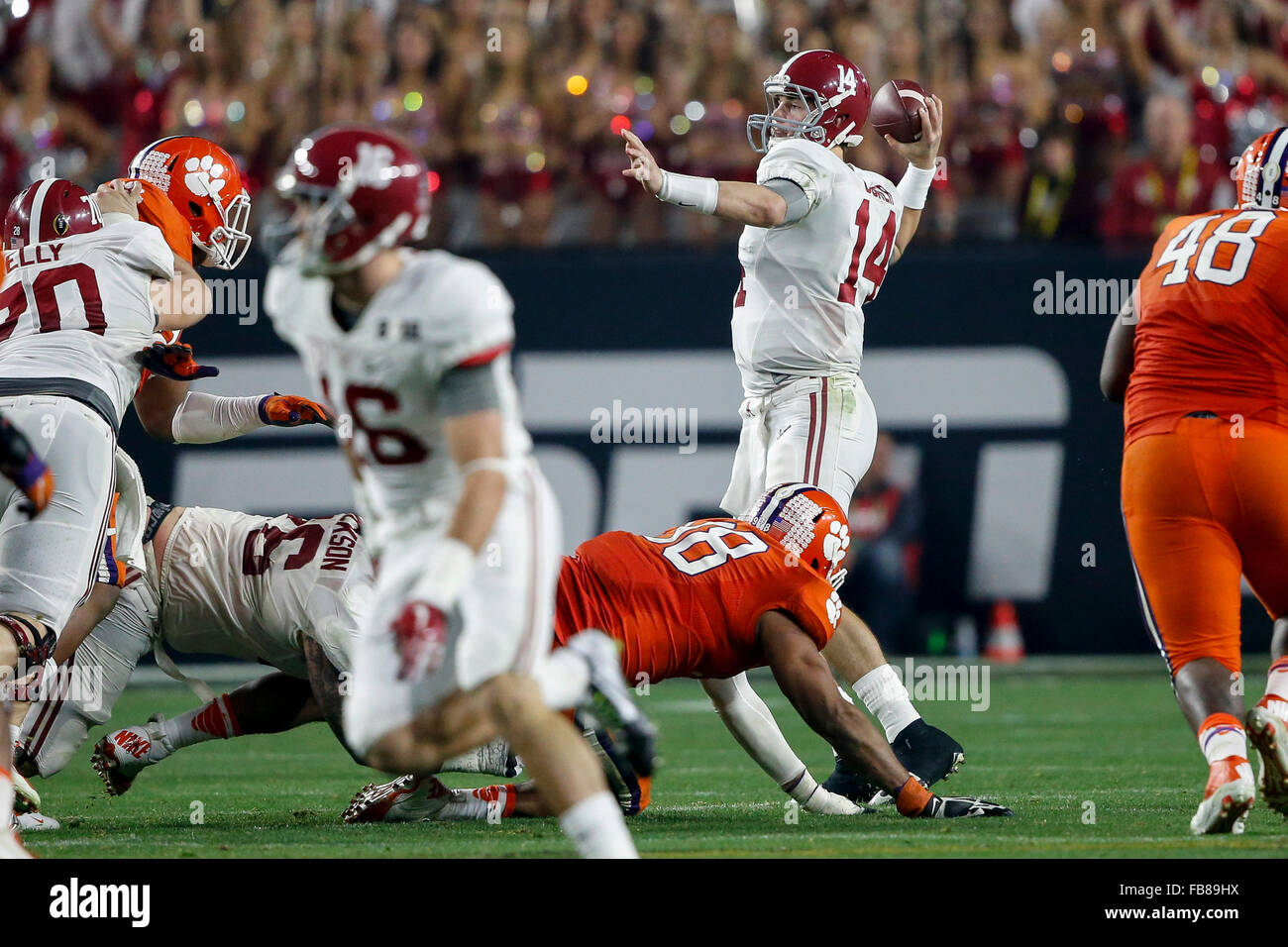 Glendale, AZ, USA. 11th Jan, 2016. Alabama Crimson Tide quarterback ...