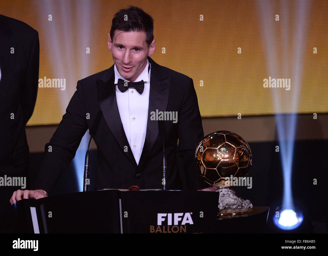Zurich, Switzerland. 11th Jan, 2016. Argentina's Lionel Messi delivers ...
