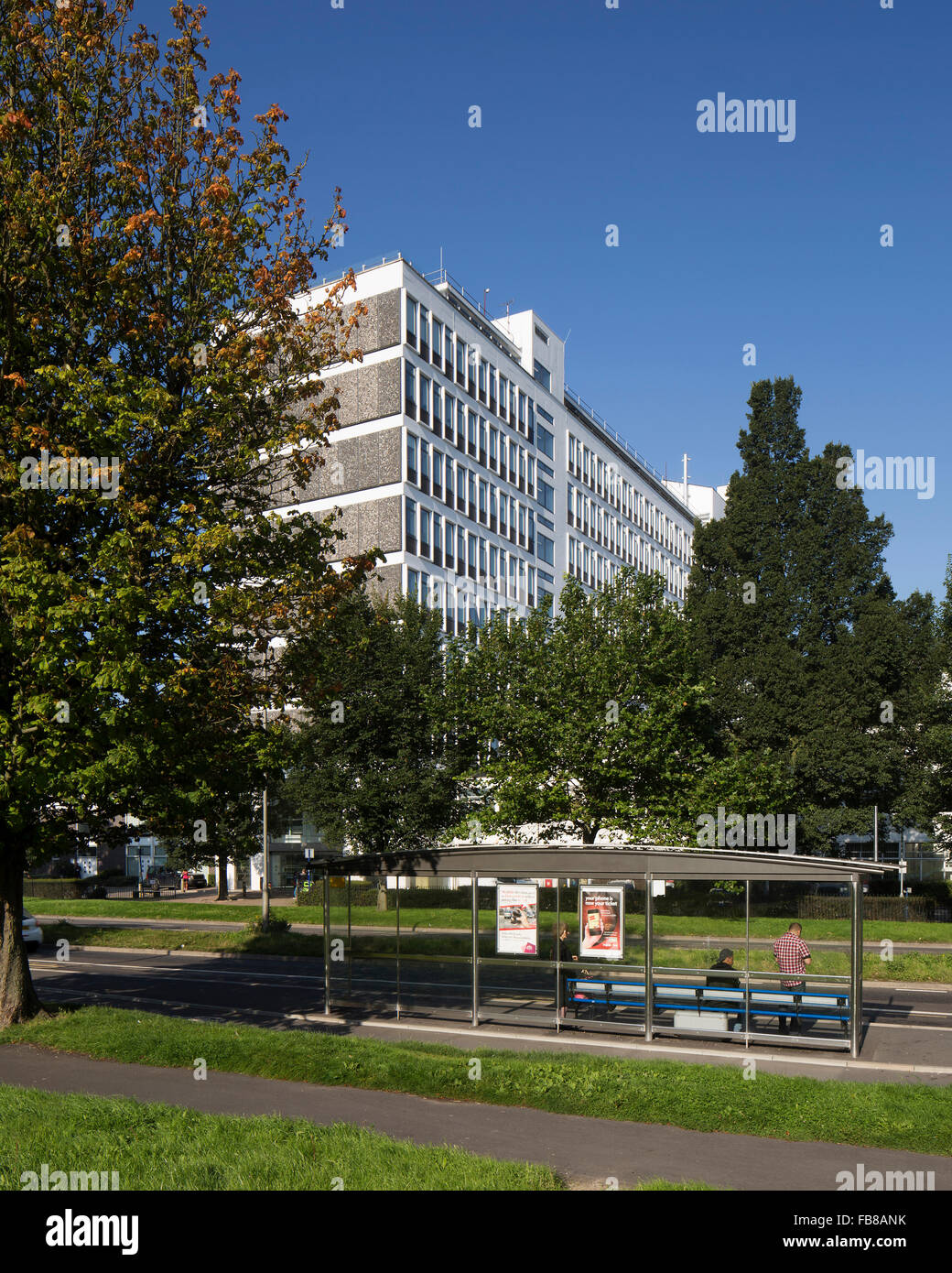 View of north facade. Cockcroft Building, University of Brighton ...