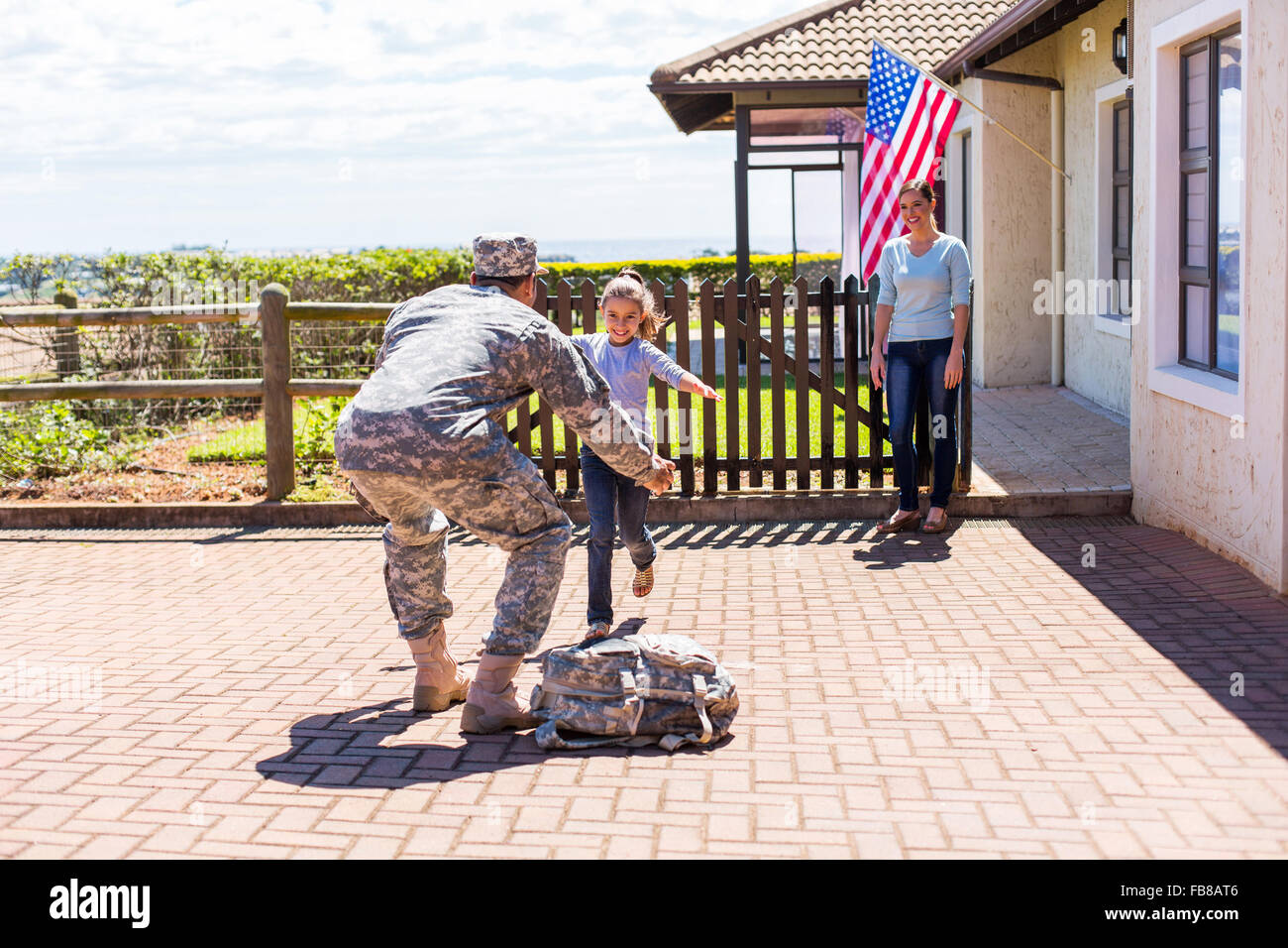 Military man running hi-res stock photography and images - Alamy